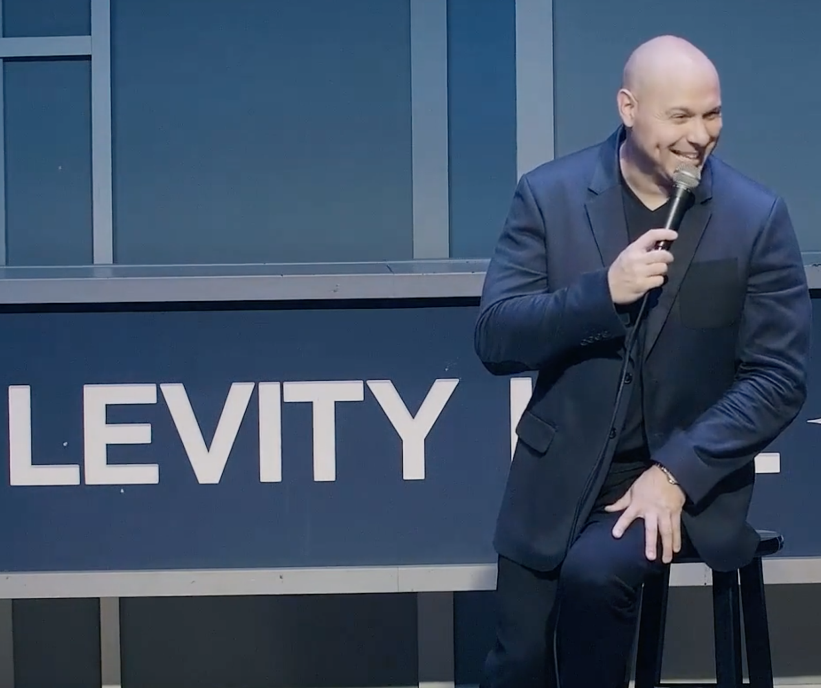 Mark Viera | Professional Comedian